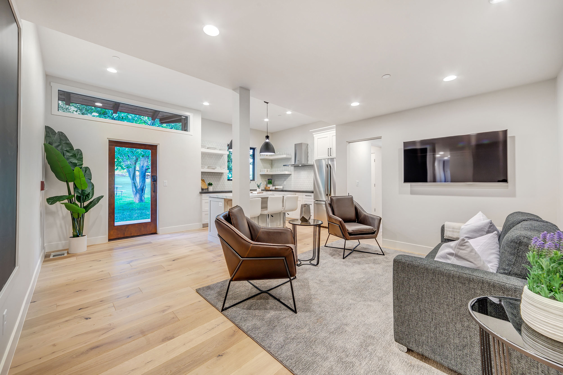 LaFave Luxury Rentals – LaFave